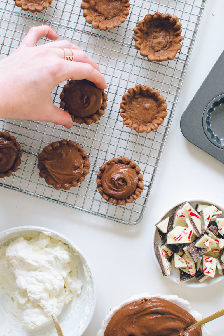 MINI PEPPERMINT CHOCOLATE MOUSSE TARTS. | Kale & Caramel