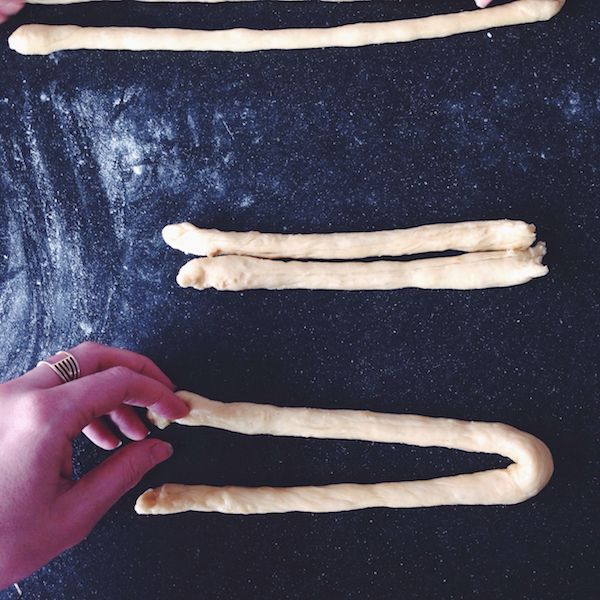 EVERYTHING MINI CHALLAH. | Kale & Caramel