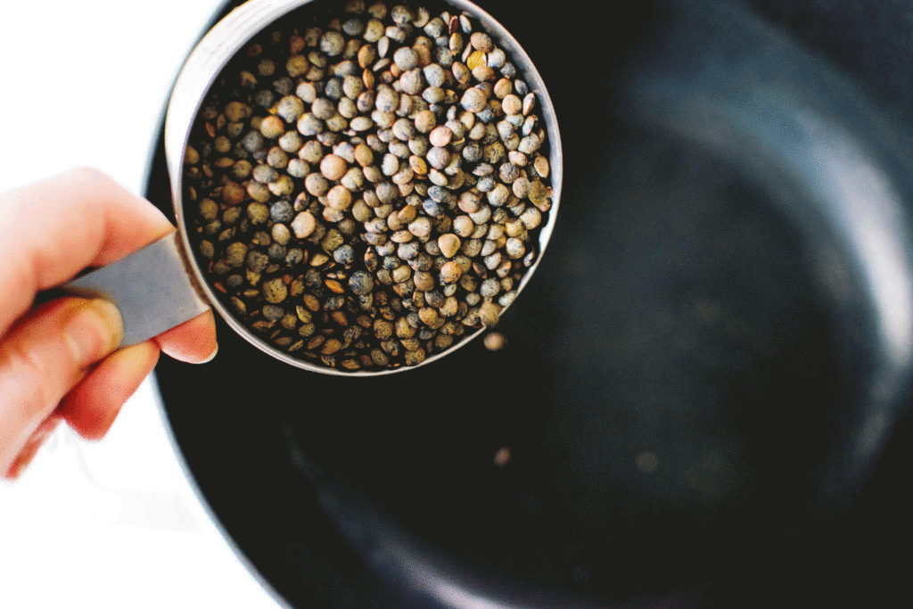 HARISSA LENTILS WITH ROASTED VEGGIES & YOGURT. | Kale & Caramel