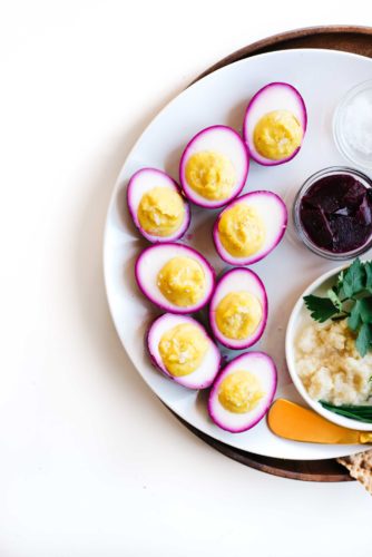 VEGETARIAN PASSOVER SEDER PLATE WITH BEET-PICKLED DEVILED EGGS. | Kale ...